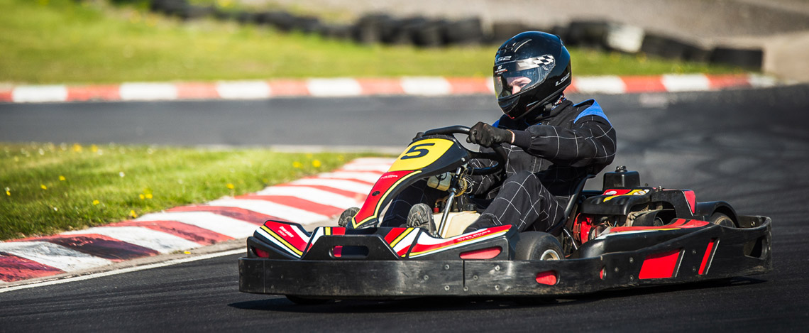 Adult Karting Sessions :: Three Sisters Circuit